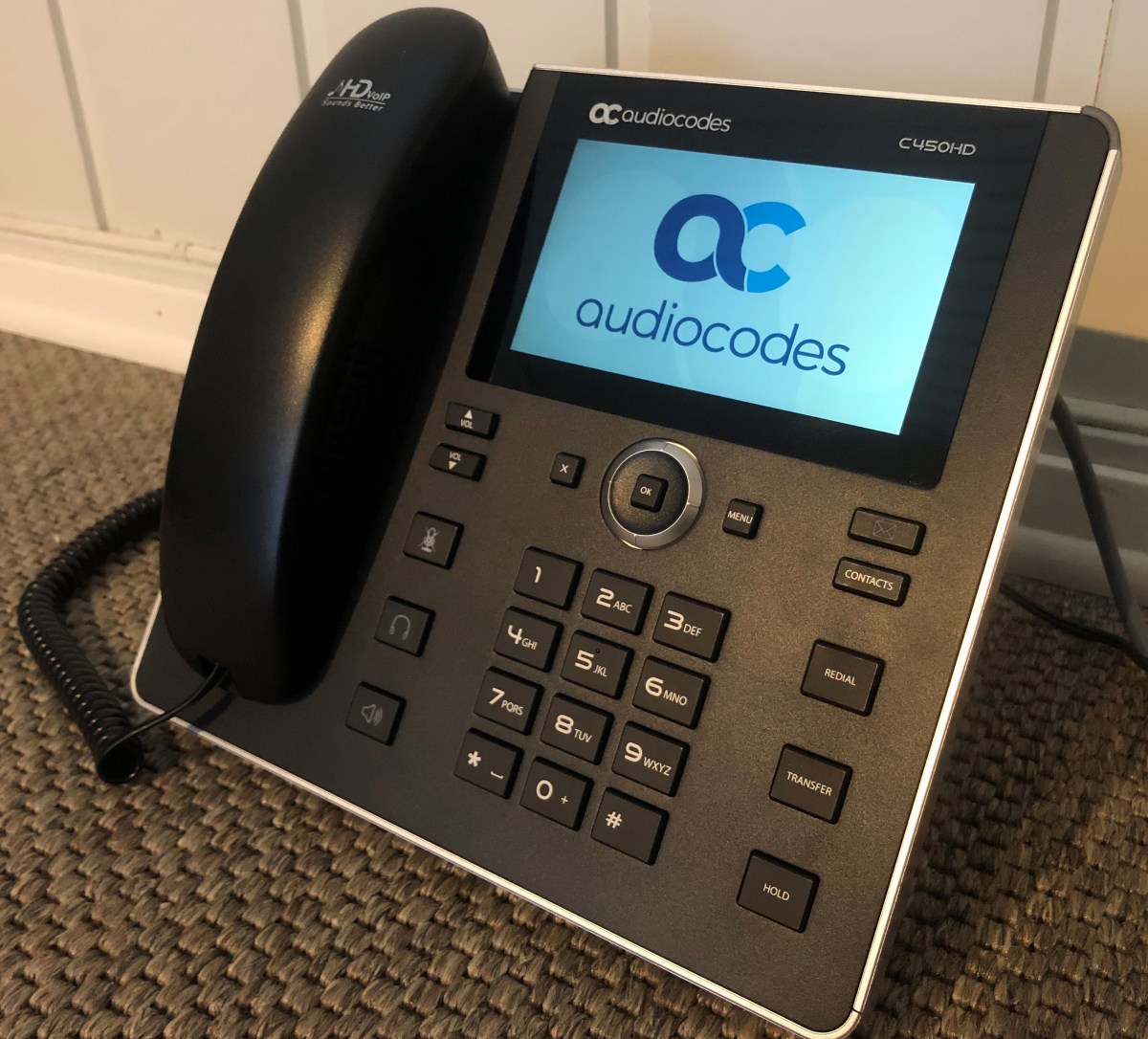 AudioCodes C450HD review: The native Teams phone! | A blog about ...